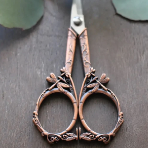 Dragonfly Scissors — Loop Knitting