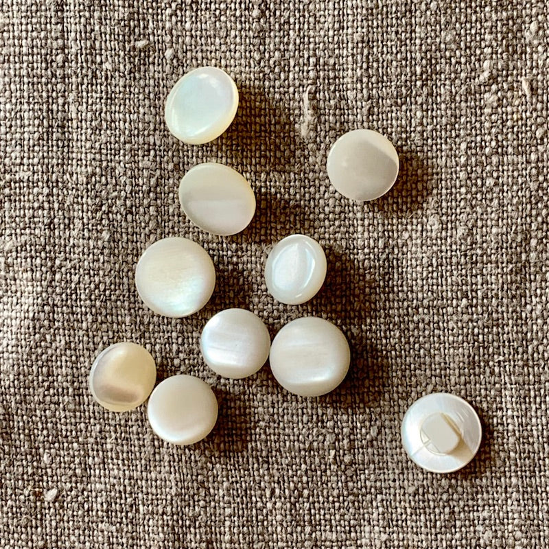 Baby Shell Button — Loop Knitting