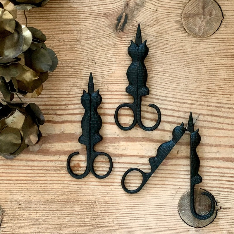 Black Cat Snips — Loop Knitting
