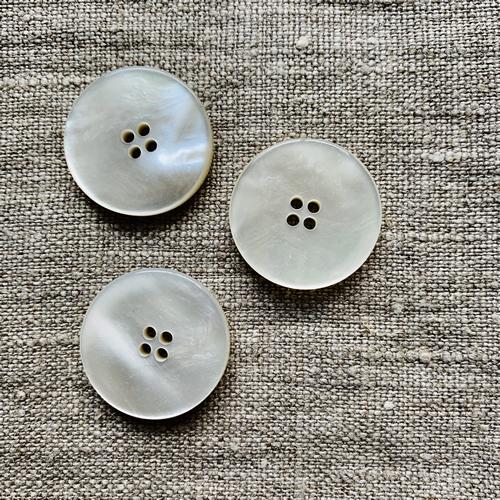 MOP Imitation Buttons — Loop Knitting